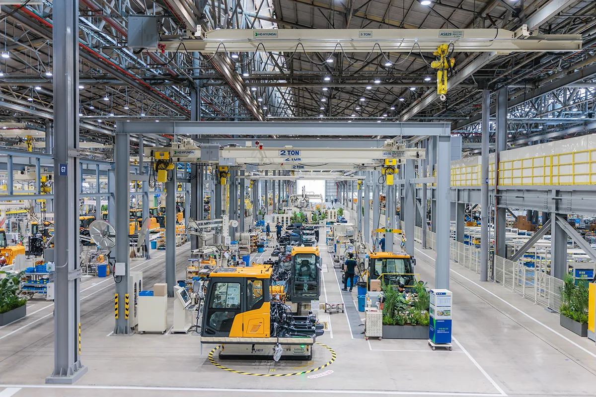 HD Hyundai Opens World-Leading Smart Factory In Ulsan ...